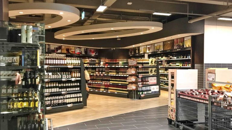 „Rewe Center – Die Serie“: Der Supermarkt der Vergangenheit ist wieder ...