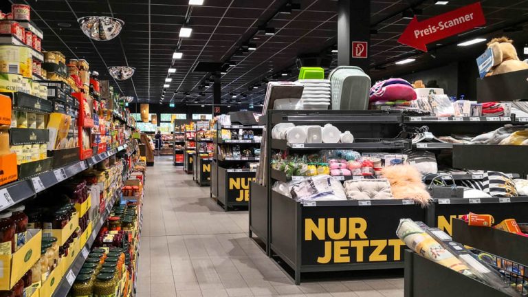 Neues Logo, neues Ladendesign: Hat Netto (mit Hund) noch genügend Biss ...